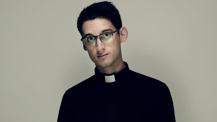 Don Alberto: prete influencer con centinaia di migliaia di followers ...