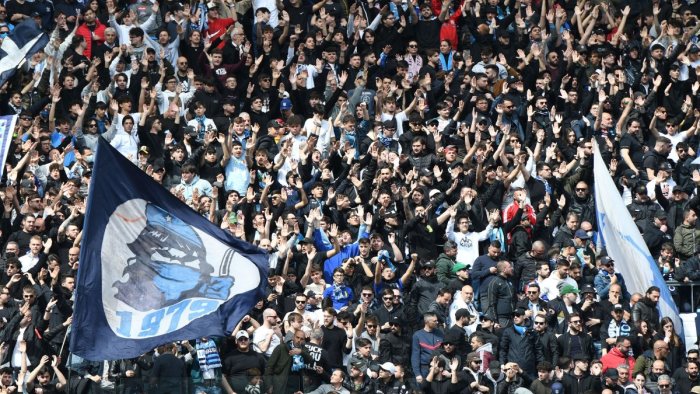 Napoli-Inter, partita forte la vendita: già esaurite le Curve superiori ...