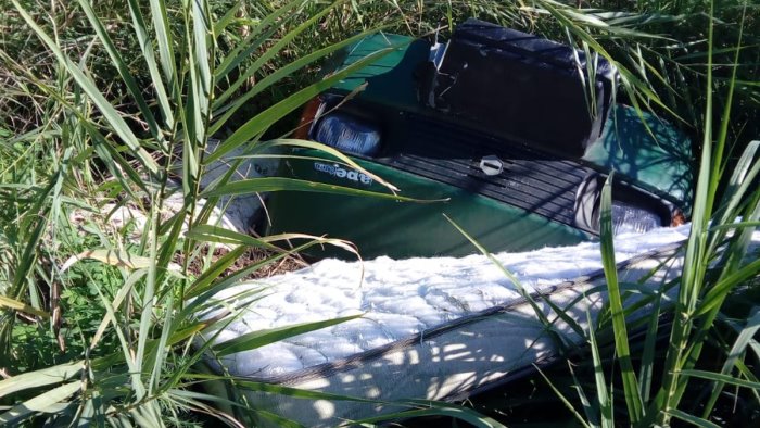 Carcassa di un'ape car abbandonata ai Camaldoli: ancora degrado sulla ...